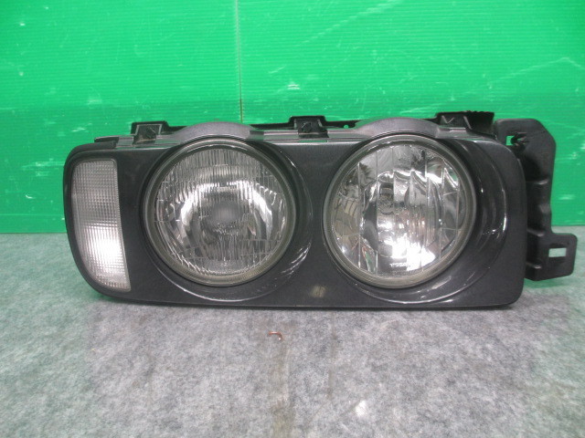 Y32 ヘッドライトの値段と価格推移は？｜689件の売買データからY32 ヘッドライトの価値がわかる。販売や買取価格の参考にも。