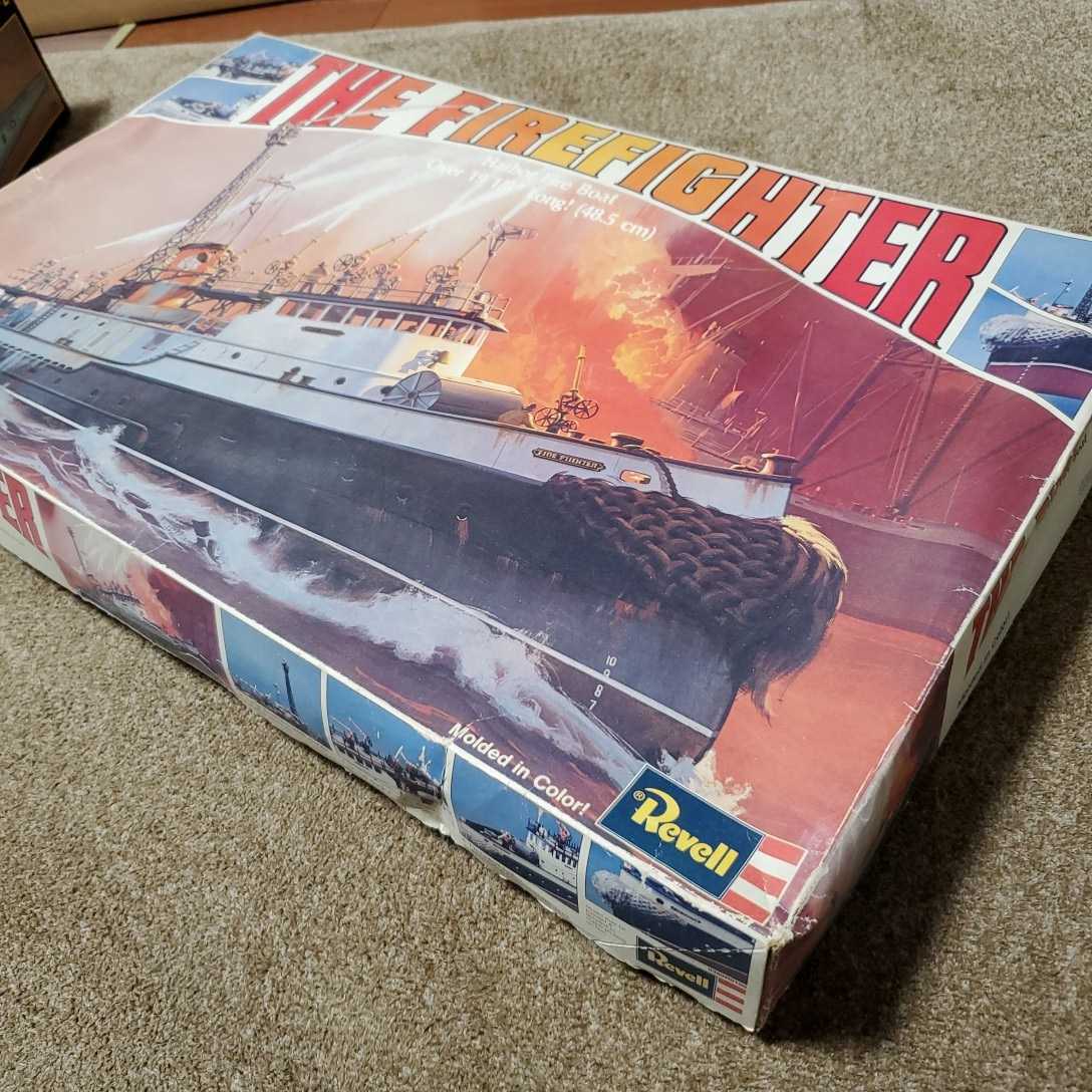 大型キット Revell THE FIREFIGHTER Harbor Fire Boat 全長48.5㎝消防艇とAMT ERTL1/72 ...
