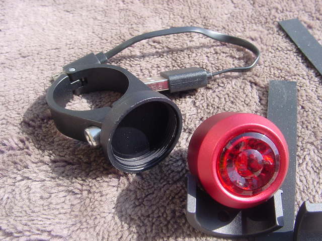 ADEPT MUTE RED LIGHT RED/BK(赤色燈)｜売買されたオークション情報、yahooの商品情報をアーカイブ公開 ...