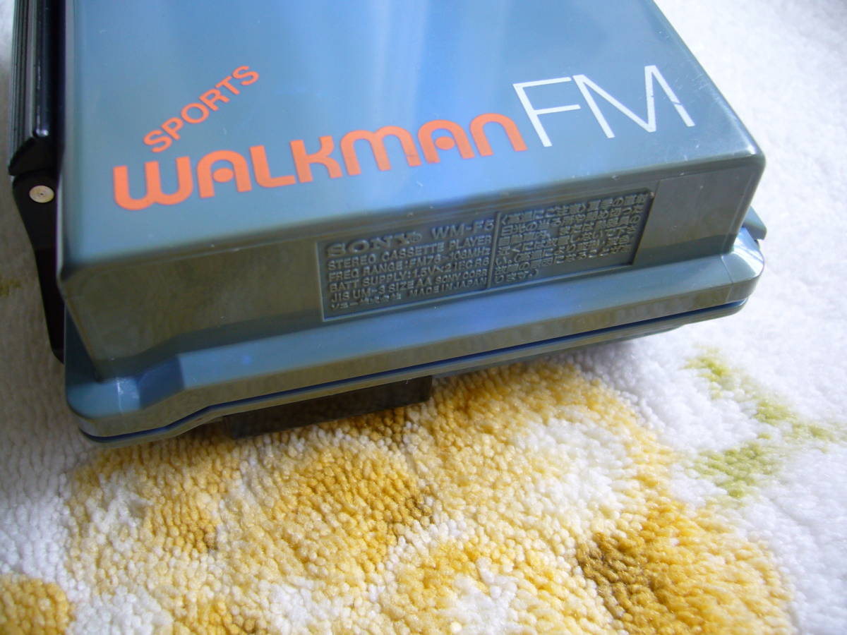 WMF001 SONY WM-F5 ウォークマンFM DD機構 青 ホルダー付き/FMラジオ付き No: 25366(再生専用)｜売買された ...