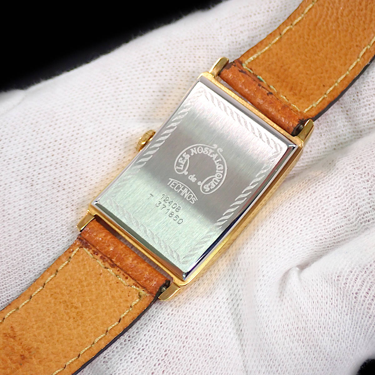 テクノス スモセコ 手巻き 12408 スクエア ゴールド シルバー/ゴールド文字盤 点検 TECHNOS ETA.138 001(テクノス)｜売買されたオークション情報、yahooの商品情報 ...