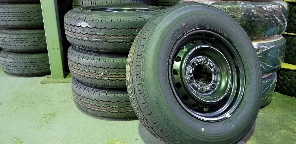 ブリヂストン 200系 ハイエース 純正タイヤ ホイールセット 新車外し B2(その他)｜売買されたオークション情報、yahooの商品情報をアーカイブ公開 - オークファン（aucfan.com）