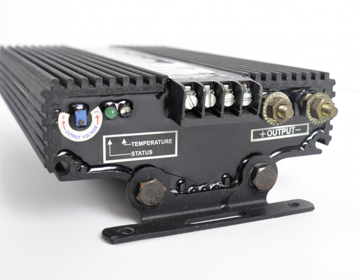 JACOBS ACCUVOLT FR1500W ジェイコブス アキュボルト 安定化電源 カーオーディオ 自動車用品 音楽 ミュージック ...