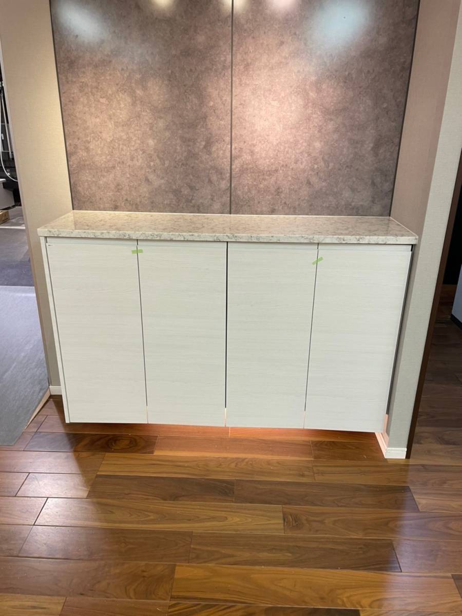 T915 展示 下駄箱 シューズボックス 玄関収納 W1630 天板大理石 壁掛けタイプ(下駄箱)｜売買されたオークション情報、yahooの商品情報をアーカイブ公開 - オークファン ...