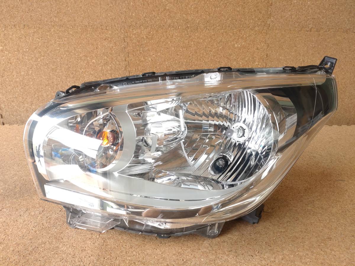 日産 デイズ B21W 左ヘッドライト ハロゲン STANLEY スタンレー W1047 26060-6A03E R4-2833C-O ...