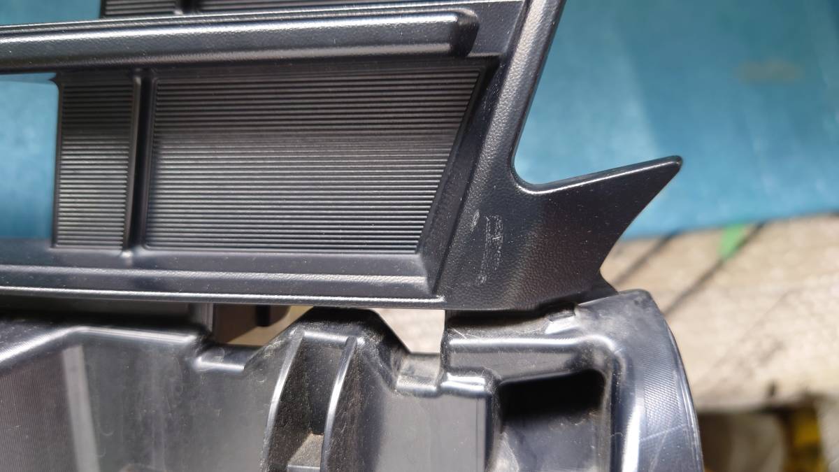 ZRR80W 後期 ヴォクシー フロントグリル ラジエーターグリル 224(フロント)｜売買されたオークション情報、yahooの商品情報をアーカイブ公開 - オークファン（aucfan.com）