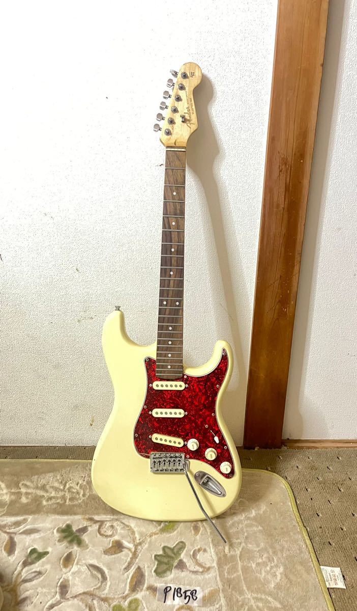 P-1858 エレキギター Fender Stratocaster with synchronized tremolo(ストラトキャスター ...