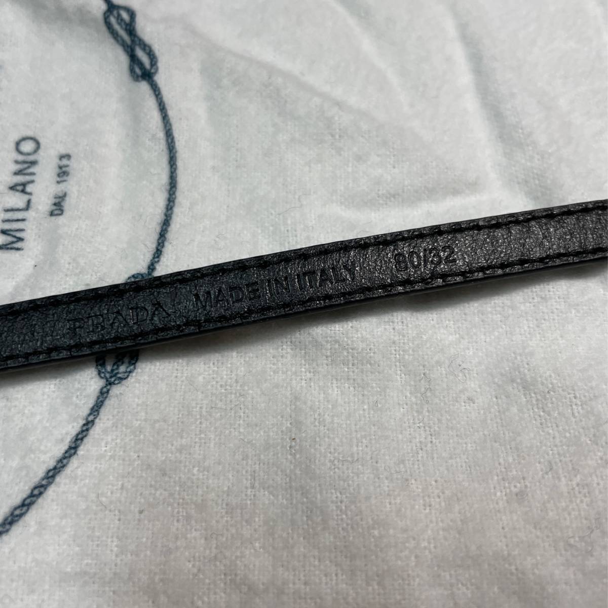 1円〜 PRADA プラダ サフィアーノ レザー ベルト 80/32 ウエスト約75cm〜85cm 調整可能 ベルト穴5つ(黒)｜売買されたオークション情報、yahooの商品情報をアーカイブ ...