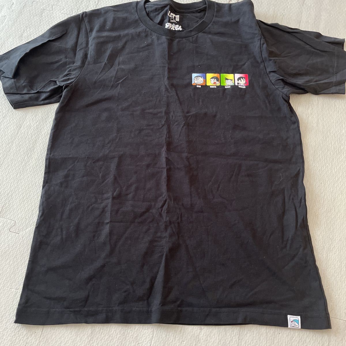 UNIQLO ユニクロ UT ドラえもん Tシャツ L ブラック(半袖Tシャツ)｜売買されたオークション情報、yahooの商品情報をアーカイブ公開 - オークファン（aucfan.com）