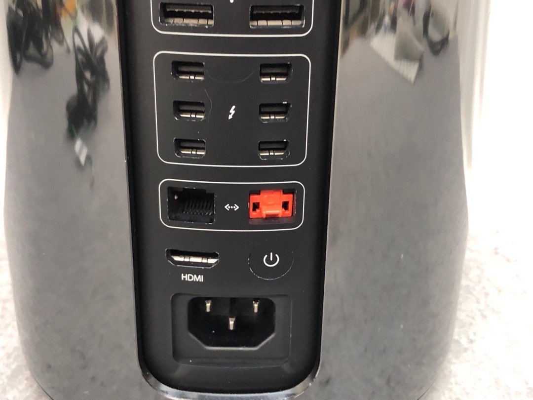 Apple Mac Pro Late 2013 A1481 Xeon E5-1650v2 16GB SSD512GB AMD Fire Pro D500 3GB x2 Wi-Fi ...