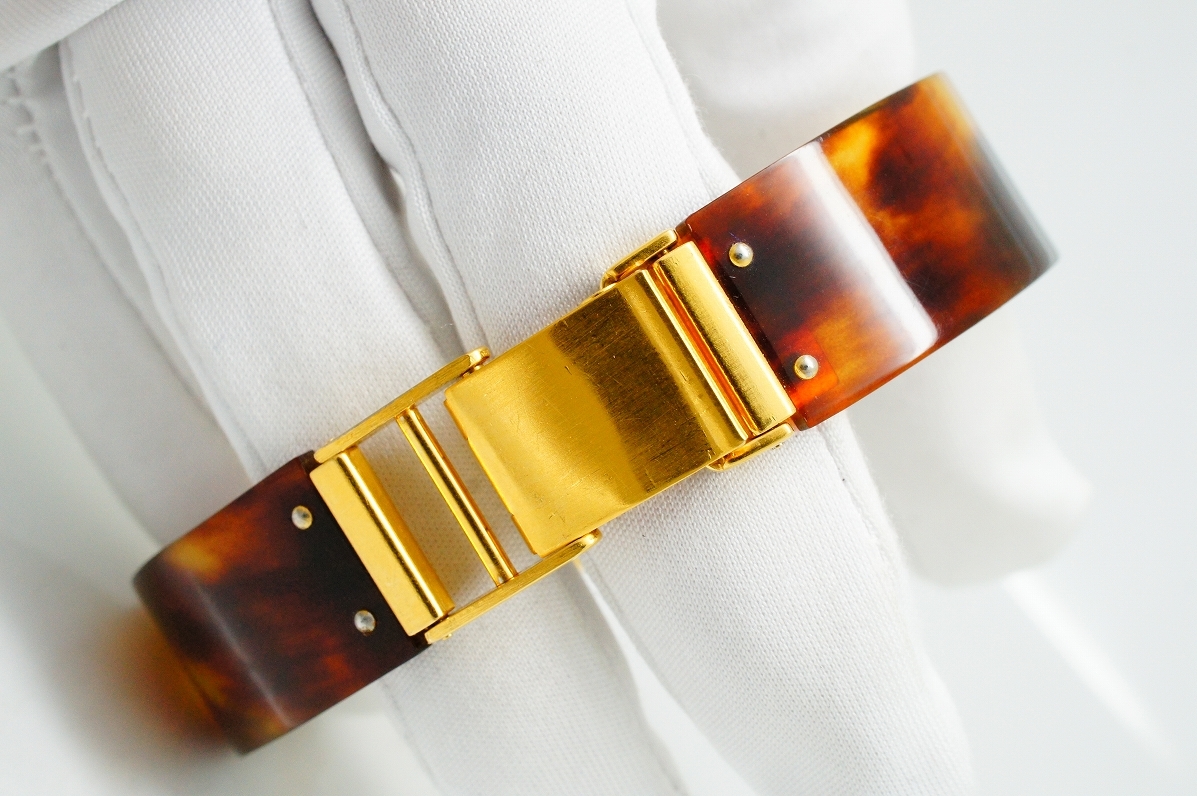 E142 作動良好 BRAIN ブレイン べっ甲 鼈甲 金文字盤 ラウンドケース型 メンズ腕時計 ゴールド金 お洒落 クォーツ(3針（時、分、秒）)｜売買されたオークション情報、yahooの ...