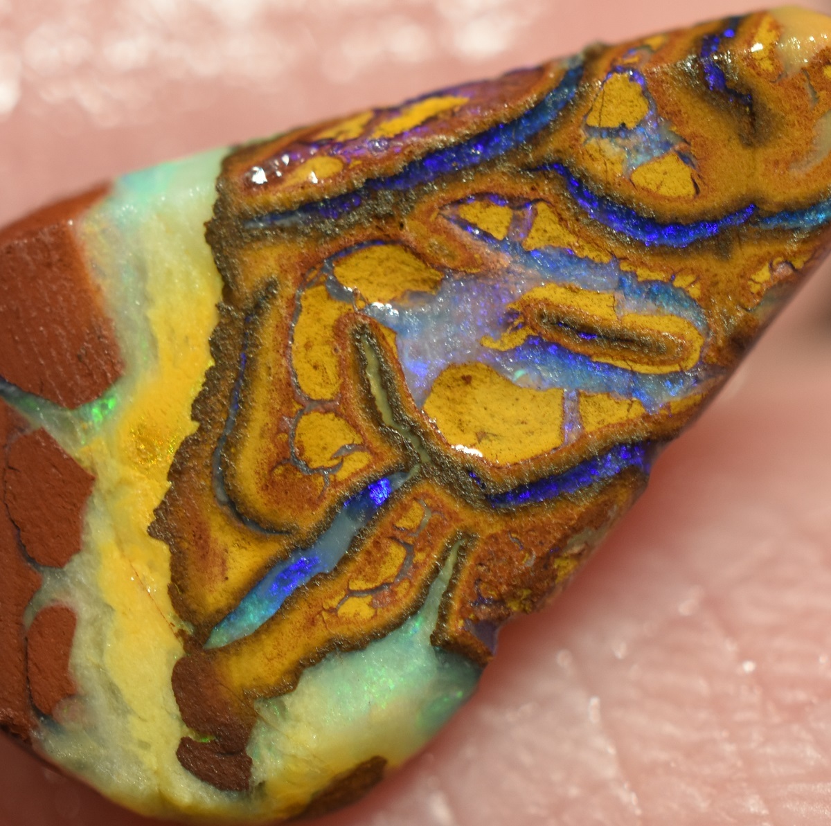 3.0ct ボルダーオパール 原石(オパール)｜売買されたオークション情報、yahooの商品情報をアーカイブ公開 - オークファン（aucfan.com）