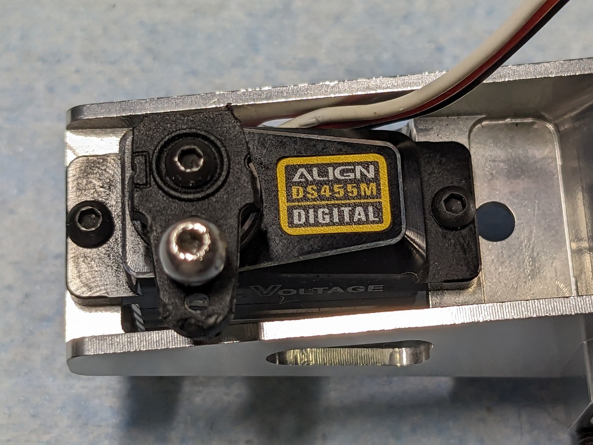 アライン ALIGN T-REX470L パーツ DS455M デジタルラダーサーボ フルメタル製 ハイボルテージ仕様 メタルサーボマウント付 ...