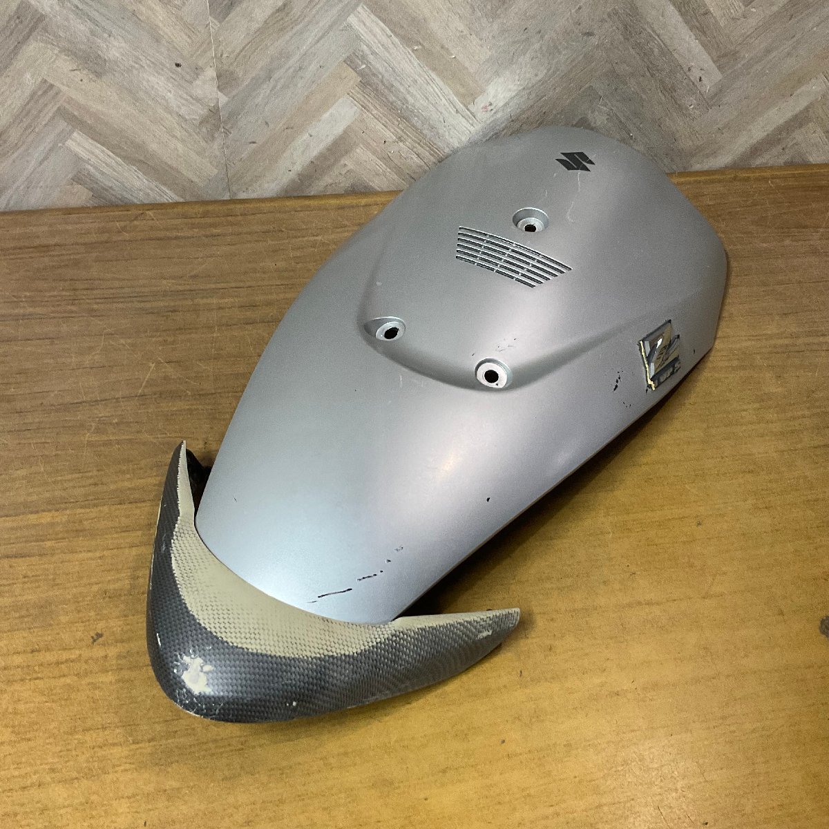 FK01-17 スズキ ZZ ジーツー CA1PB フロントカバー シルバー エンブレム割れ有 純正部品 動画有(フロント)｜売買された ...