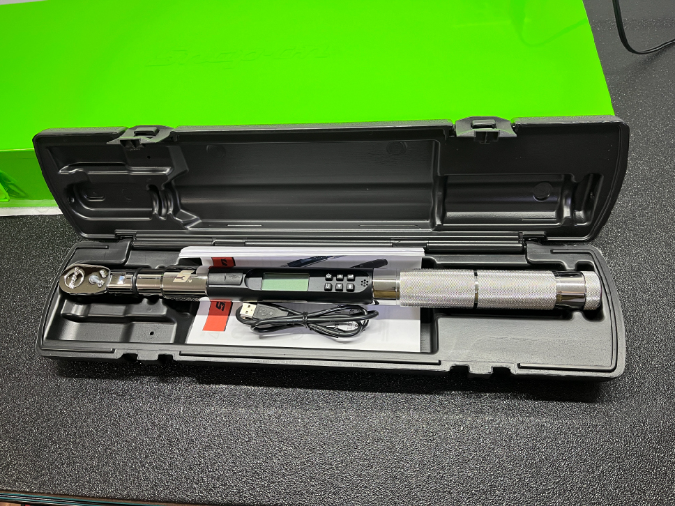 スナップオン 2018年モデル デジタルトルクレンチ CTECH2R100A ハイエンド仕様 3/8SQDR 9.5mm 6.8〜135 ...