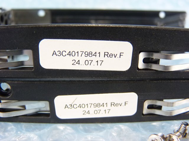 1PWK//2個セット ハードディスク HDD マウンタ 2.5インチ 用/A3C40179841/ ラベル変色 300GB SAS 15k ...