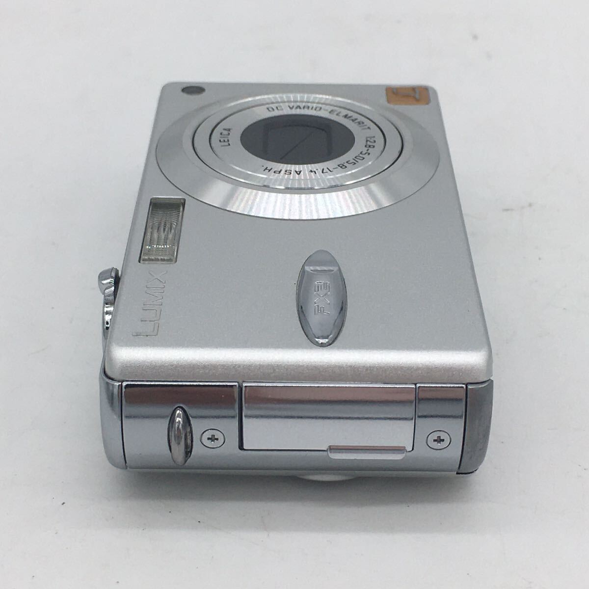 パナソニック Panasonic LUMIX DMC-FX2 シルバー デジカメ コンパクト デジタル カメラ 汎用バッテリー付属 通電のみ ...
