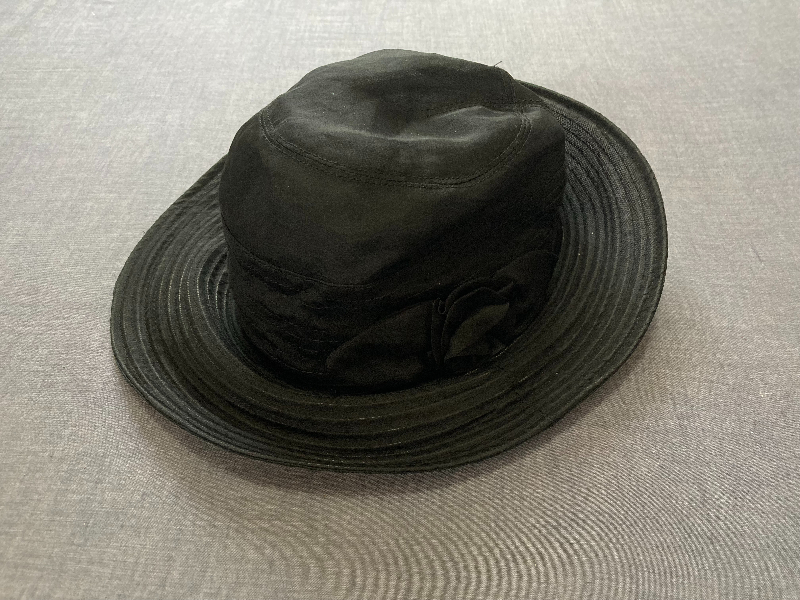 エトワール海渡 大人きれい シルク 帽子 ハット サイズ56cm(女性用)｜売買されたオークション情報、yahooの商品情報をアーカイブ公開 - オークファン（aucfan.com）