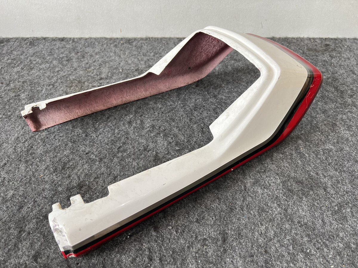 ホンダ CBX400F 純正タイプ2型カラー テールカウル FRP 222(リア)｜売買されたオークション情報、yahooの商品情報をアーカイブ公開 - オークファン（aucfan.com）