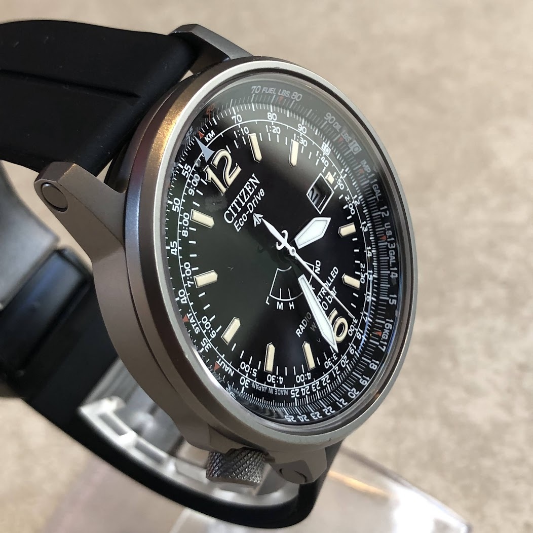 シチズン プロマスター H411-T005438：チタン サファイア 電波ソーラー スクリューバック ねじ込みリューズ 20気圧防水 ...