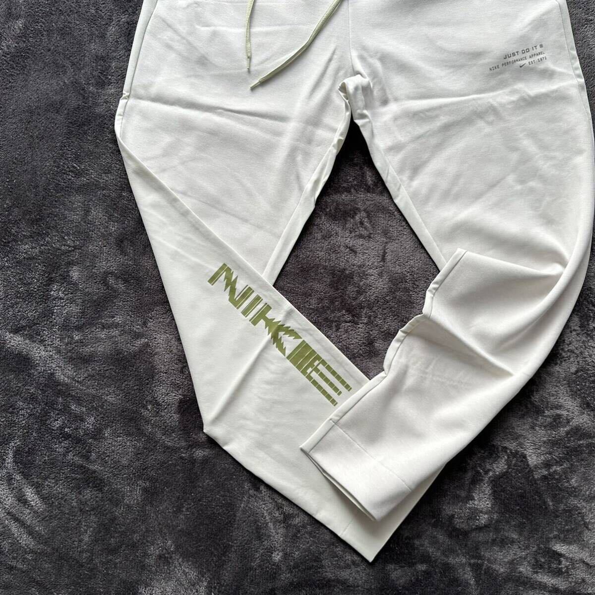 格安送料 Mサイズ NIKE ナイキ スウェット ボトムス ジョガーパンツ トレーニング テーパード ウーブン ジャージ 軽量 DV8011-072(その他)｜売買されたオークション情報 ...