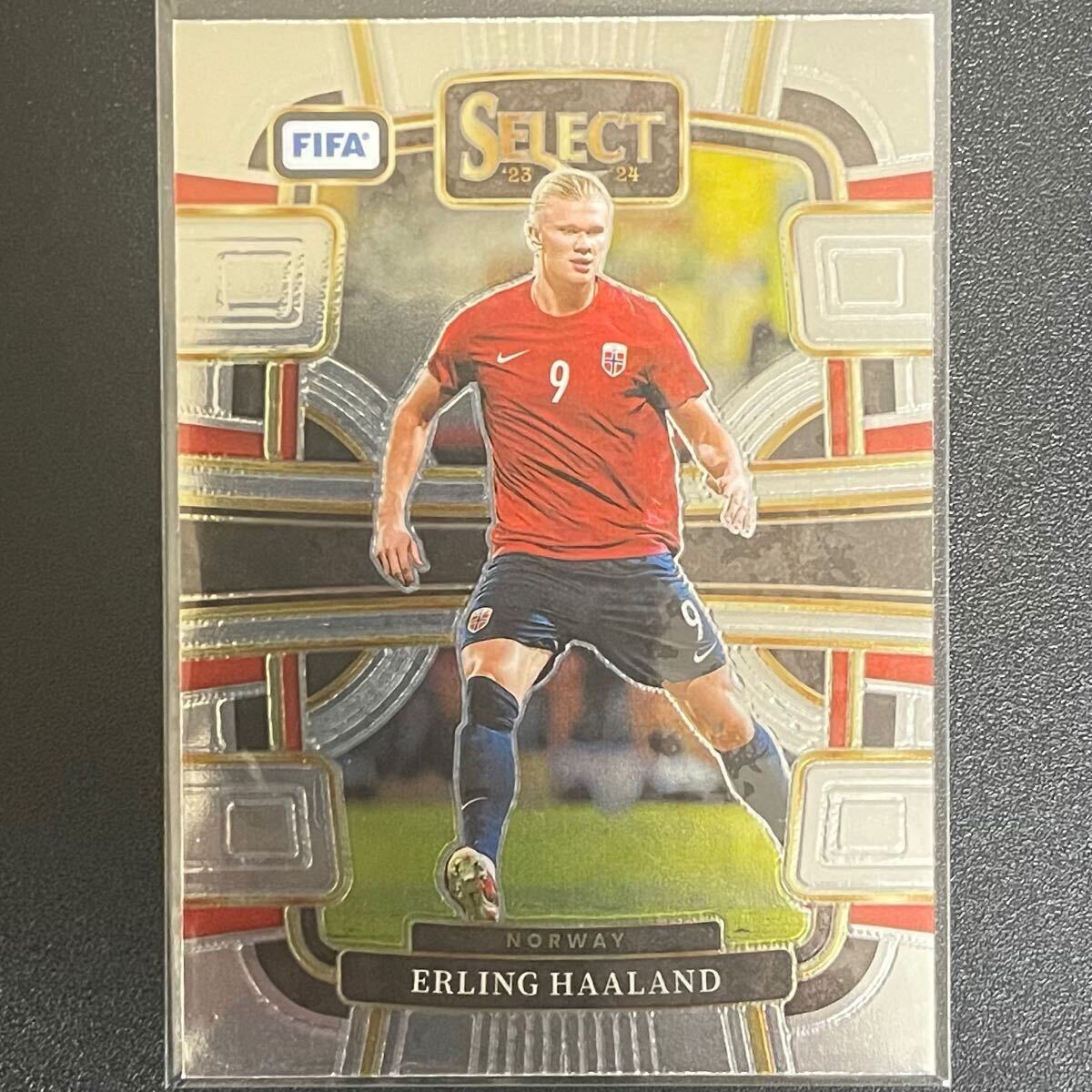 アーリング ハーランド 2023-24 PANINI SELECT FIFA base Erling Haaland ノルウェー ...