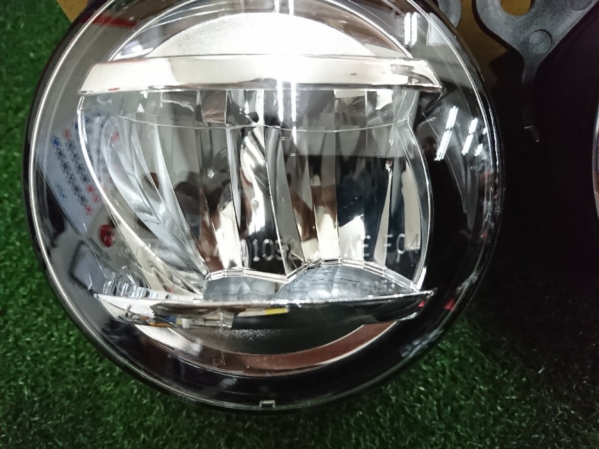 新車外し品 SUBARU スバル 純正 LEDフォグランプ VNH レヴォーグ STiR H4517VC100 左右セット WRX S4 VB ...
