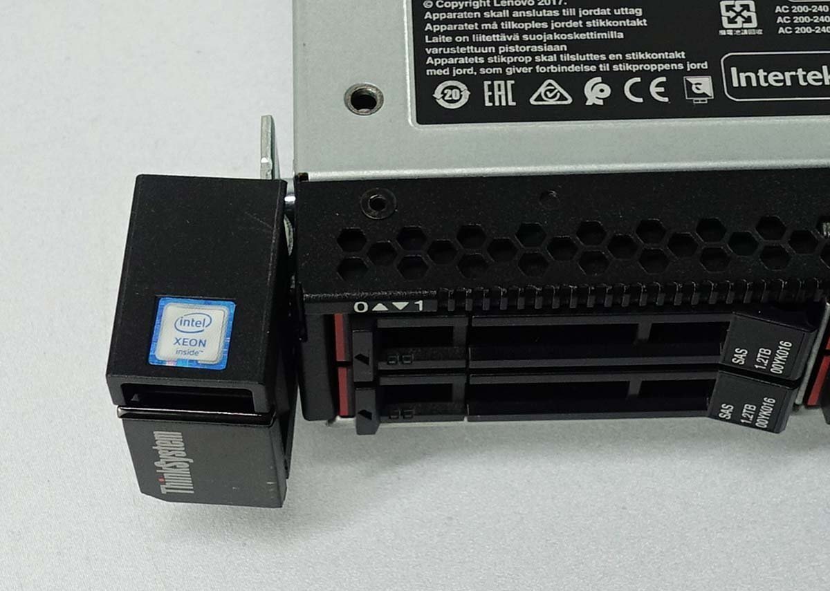 1U ラックサーバー Lenovo ThinkSystem SR530 7X08CT01WW/Bronze 3104 x2基/メモリ48GB ...