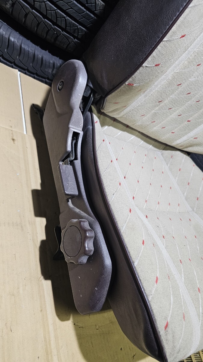 ae86 ae85 ライム 純正シート(トヨタ用)｜売買されたオークション情報、yahooの商品情報をアーカイブ公開 - オークファン（aucfan.com）