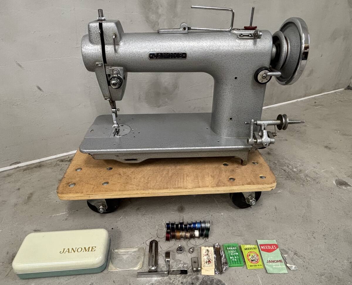 JANOME ジャノメ ミシン MODEL 763 業務用ミシン 職業用 職業用ミシン ハンドクラフト 動作未確認 ジャンク /ボビン 針 T ...
