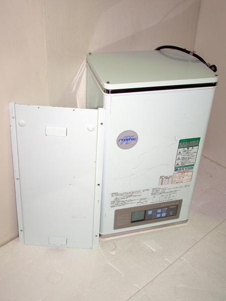 ITOMIC EW-20N4B-BT イトミック 小型電気温水器 3D-822(給湯設備)｜売買されたオークション情報、yahooの商品情報をアーカイブ公開 - オークファン（aucfan.com）