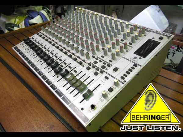 質藻【BEHRINGER/ベリンガー】26ch アナログミキサー MX2642A