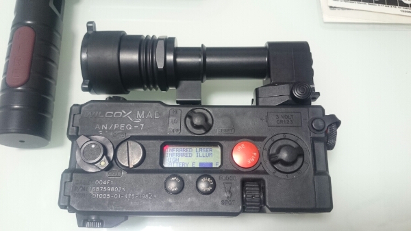 実物 wilcox PEQ-7 MAD power grip PVS PAS SUREFIRE(電動ガン)｜売買されたオークション情報 ...