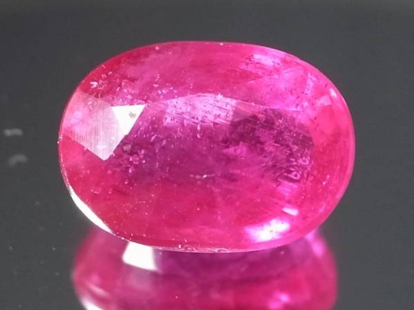 2.47ct 天然ルビー 変色効果有 モザンビーク産(ルビー)｜売買されたオークション情報、yahooの商品情報をアーカイブ公開 - オークファン（aucfan.com）