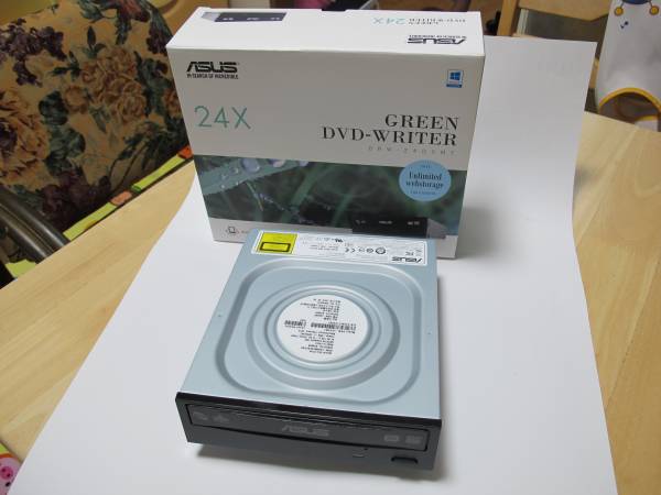 ASUS DRW-24D5MT/BLK 内蔵型DVDマルチドライブ(DVDマルチドライブ)｜売買されたオークション情報、yahooの商品情報をアーカイブ公開 - オークファン（aucfan.com）