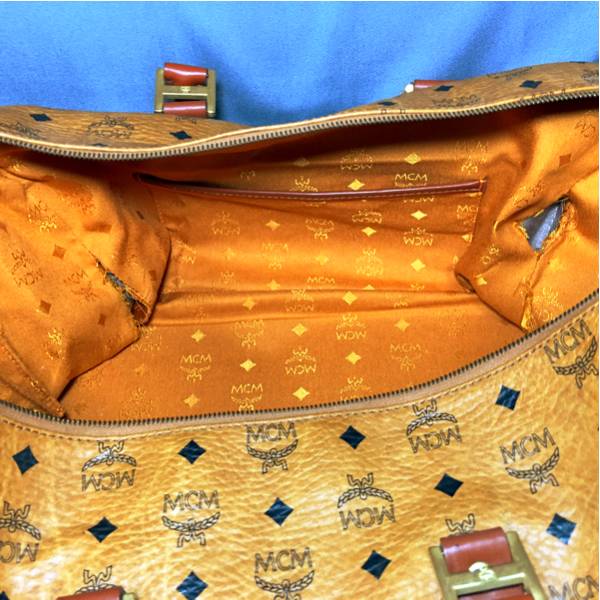 エムシーエム MCM レザーPVC ボストンバッグ 中型 旅行 トラベル(かばん、バッグ)｜売買されたオークション情報、yahooの商品情報をアーカイブ公開 - オークファン（aucfan.com）