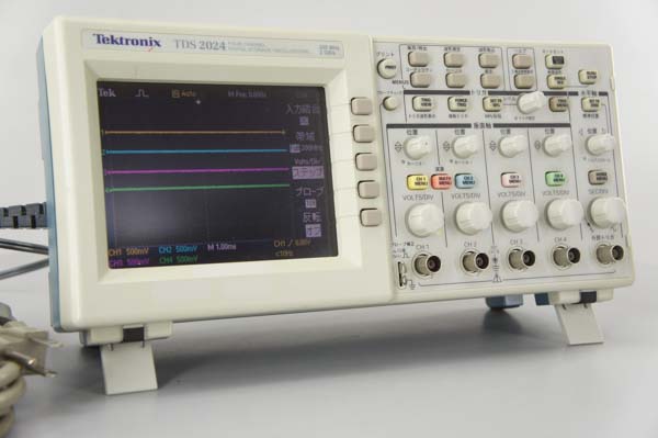 DW Tektronix TDS2024 FOUR CHANNEL DIGITAL STOREGE OSCILLOSCOPE 200MHz ...