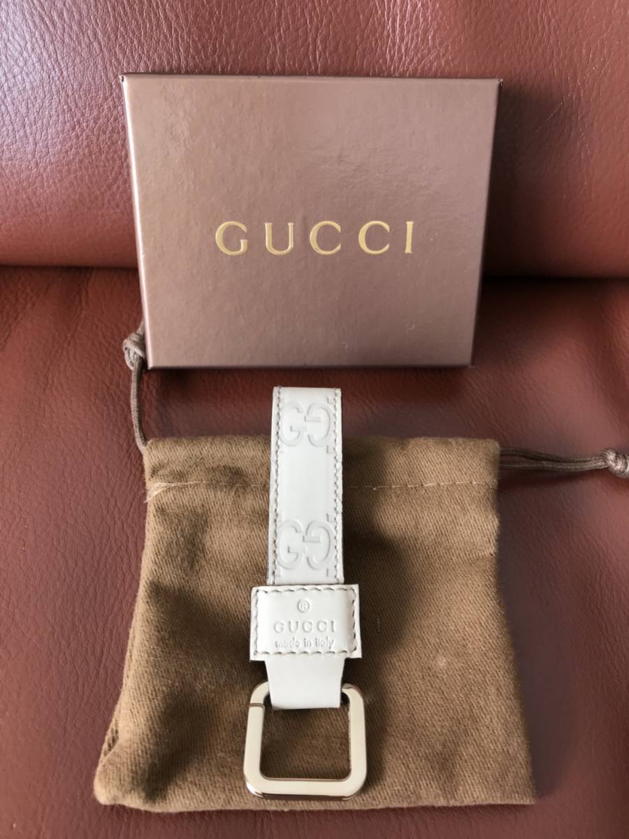 GUCCI キーリング 510－8018282578(グッチ)｜売買されたオークション情報、yahooの商品情報をアーカイブ公開 ...