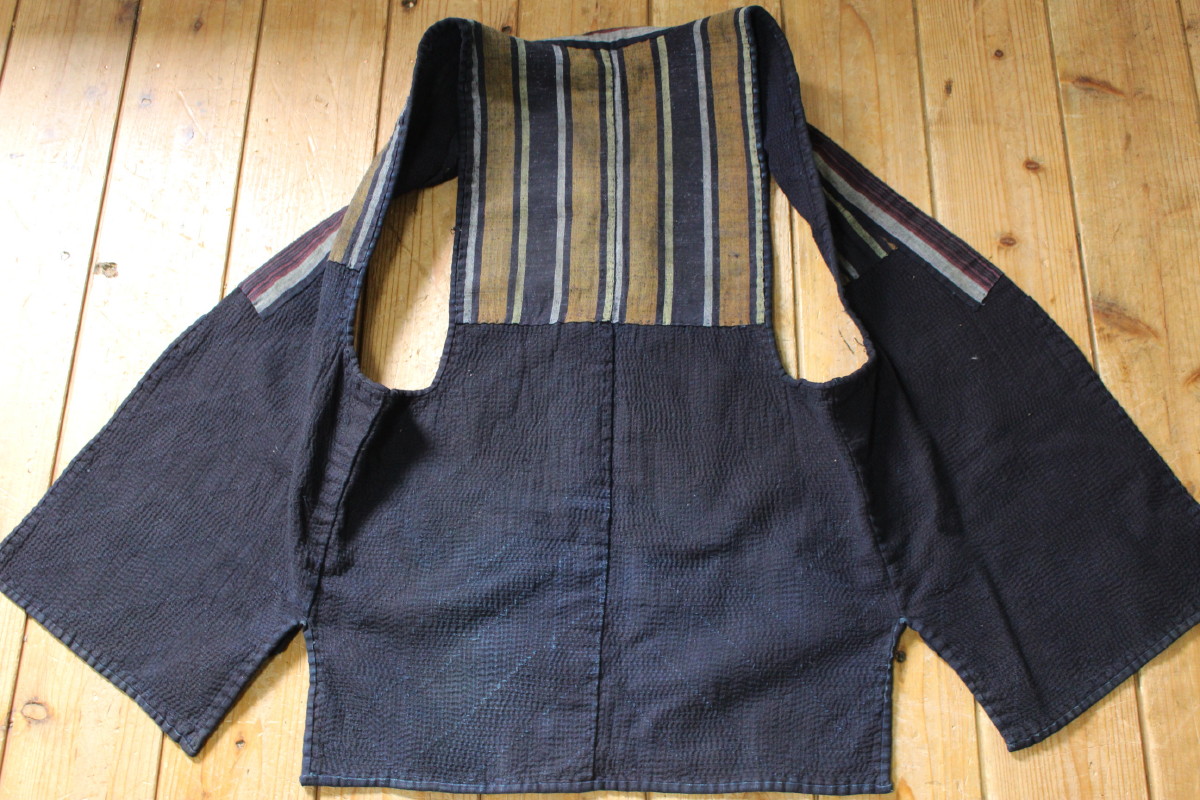 E443 庄内刺し子/袖無刺子/木綿絣/古布/和布/リメイク素材/アンティーク着物/パッチワーク生地/かすり/野良着/細かな刺し/状態良い38614(リメイク素材)｜売買されたオークション情報 ...