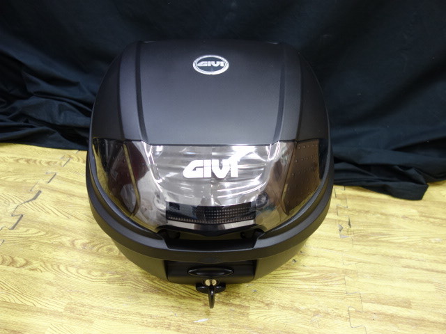 GIVI ジビ トップケース/リアボックス E300NT2 TECH 91507(トップケース)｜売買されたオークション情報、yahooの商品 ...