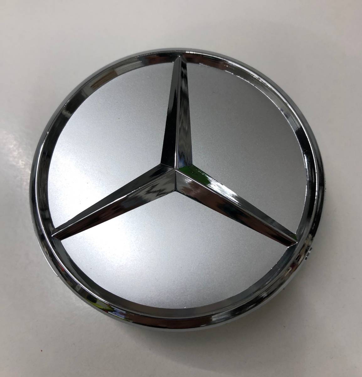 銀色75mm 4個 メルセデスベンツ ホイールセンターキャップ クロームメッキ B66470202 Mercedes-Benz AMG 旧品番 ...