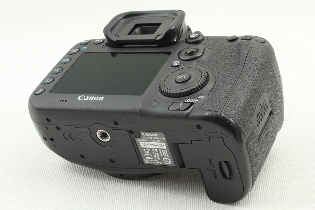 極上品 Canonキヤノン EOS 7D Mark Ⅱ ボディ デジタル一眼 2020万画素/3433(キヤノン)｜売買されたオークション情報 ...