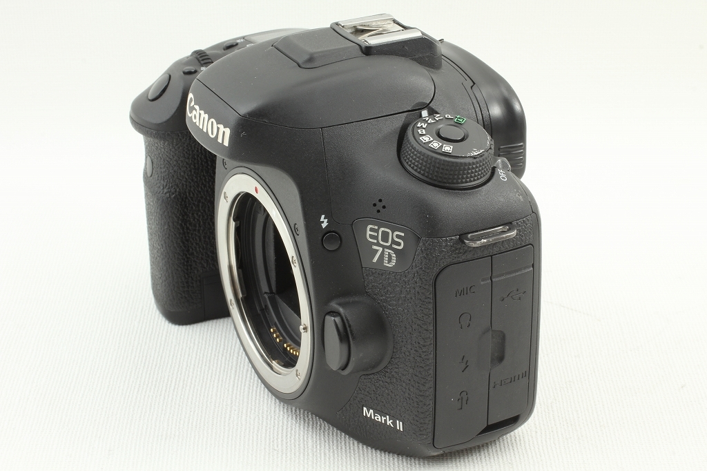 極上品 Canonキヤノン EOS 7D Mark Ⅱ ボディ デジタル一眼 2020万画素/3433(キヤノン)｜売買されたオークション情報、yahooの商品情報をアーカイブ公開 ...