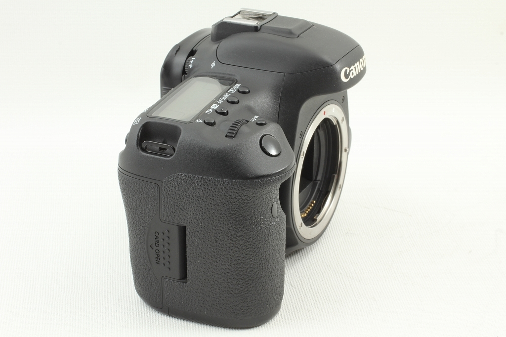 極上品 Canonキヤノン EOS 7D Mark Ⅱ ボディ デジタル一眼 2020万画素/3433(キヤノン)｜売買されたオークション情報、yahooの商品情報をアーカイブ公開 ...