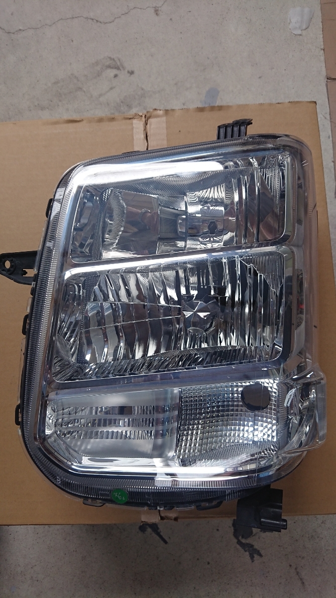DA17W エブリィワゴン ヘッドライト 左 HID用 35320-64P54(ヘッドライト)｜売買されたオークション情報、yahooの商品 ...