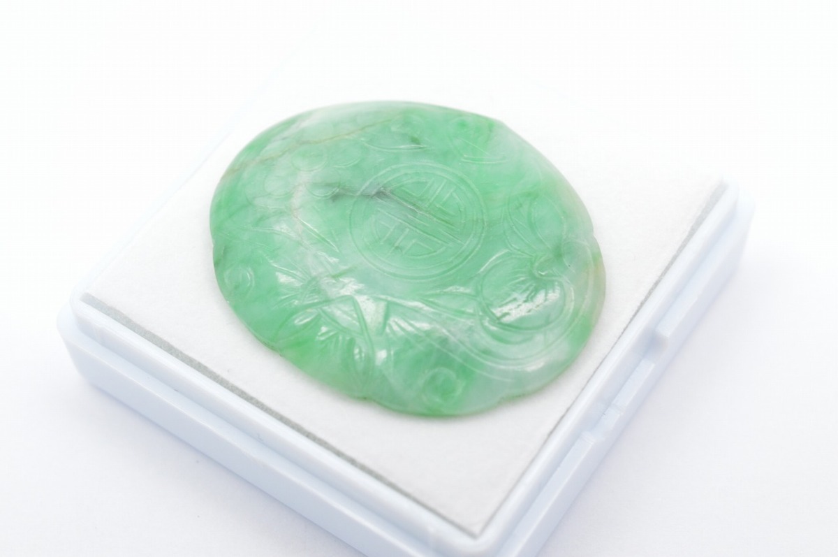天然翡翠 彫刻 ルース 30.738ct ジェイダイト カービング CGLソーティング ひすい 硬玉 CG-012(ヒスイ)｜売買されたオークション情報、yahooの商品情報をアーカイブ公開 ...