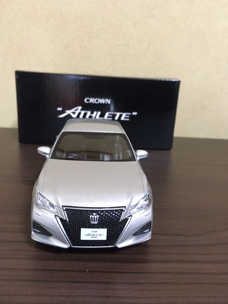 トヨタ クラウンアスリート CROWN 210系後期 1/30 カラーサンプル 非売品 ミニカー プレシャスシルバートヨタクラウン(乗用車)｜売買されたオークション情報、yahooの商品情報を ...