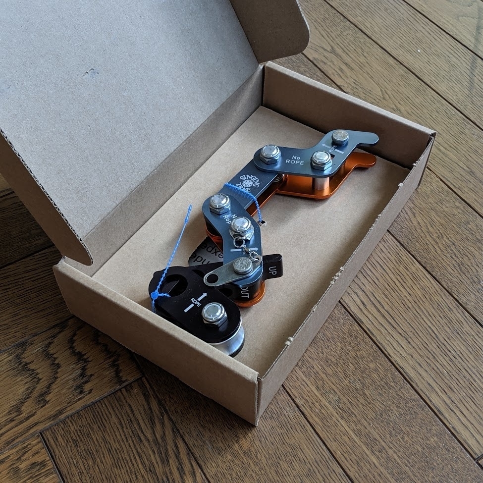 ROPE RUNNER ロープランナー SINGING TREE シンギングツリー アーボリスト ツリークライミング 造園 01(ロック ...