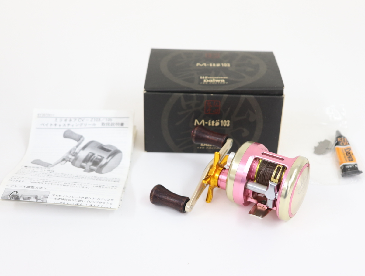 ダイワ メガバス アイズファクトリー M-ito 103 右巻き ユキ イトウ（Daiwa Alphas ito 103 Ai メガバス I ...