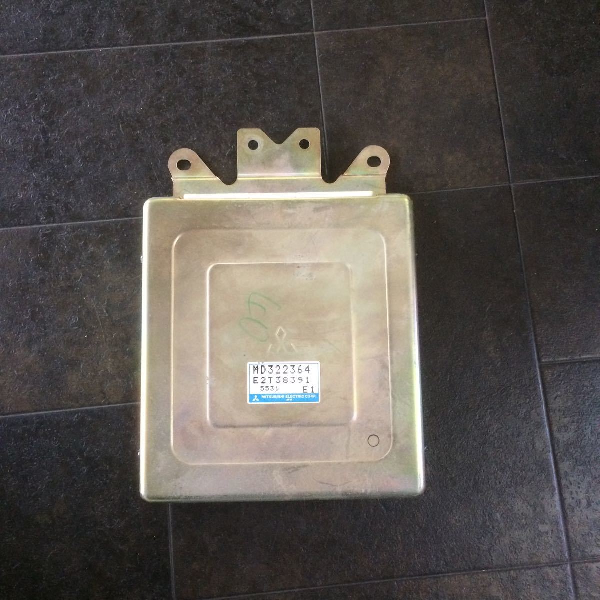 ランサー EVO3 ランエボ CE9A エンジンコンピューター ECU 純正(三菱用)｜売買されたオークション情報、yahooの商品情報を ...